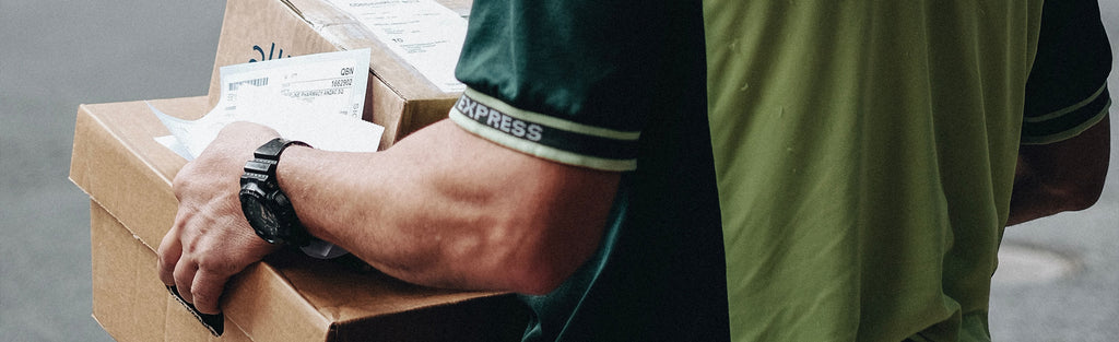 How to Safely Receive a Package From a Courier – EatSens.com